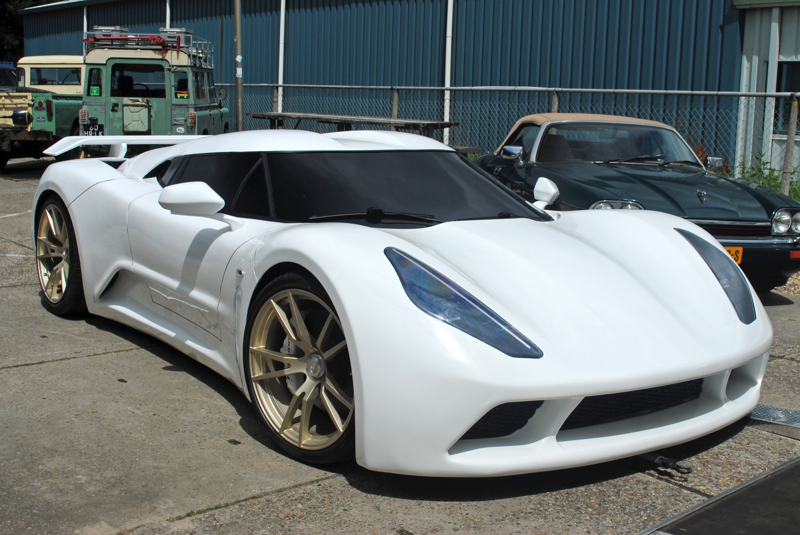 Akylone Hypercar in de showroom